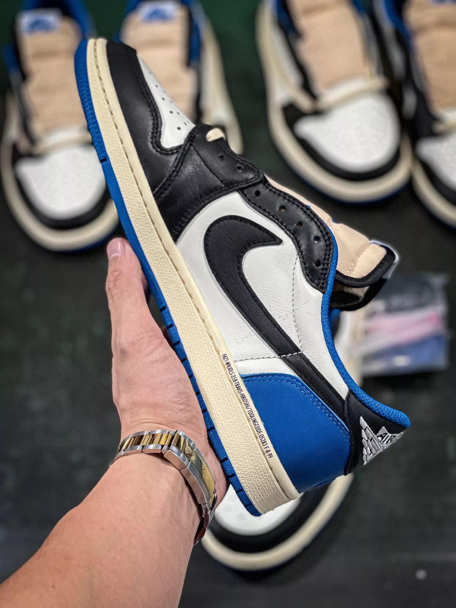 N750610 H12 AJ1 Low x TS x Fragment Design 倒钩闪电联名低帮 裸鞋圈硬通货 第一批已作原鞋销售 批发 ...