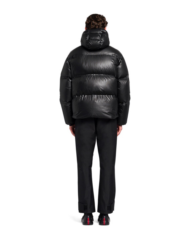 高端货 懂的入 Prada 普拉达 21FW 连帽羽绒服 防水机能红标白鹅绒羽绒服夹克外套 奢潮 男女 蓬松 保暖 黑色 04