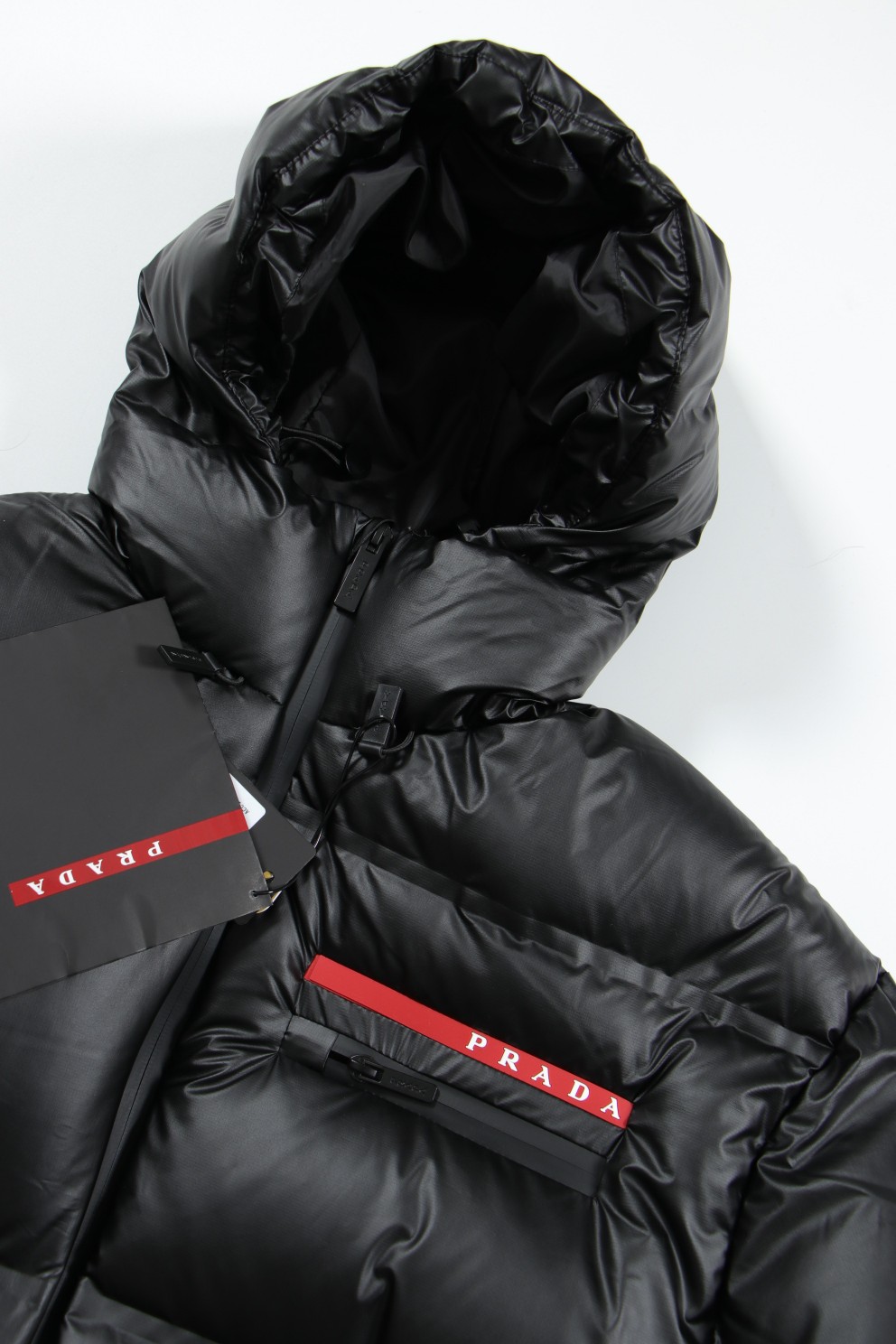 高端货 懂的入 Prada 普拉达 21FW 连帽羽绒服 防水机能红标白鹅绒羽绒服夹克外套 奢潮 男女 蓬松 保暖 黑色 04
