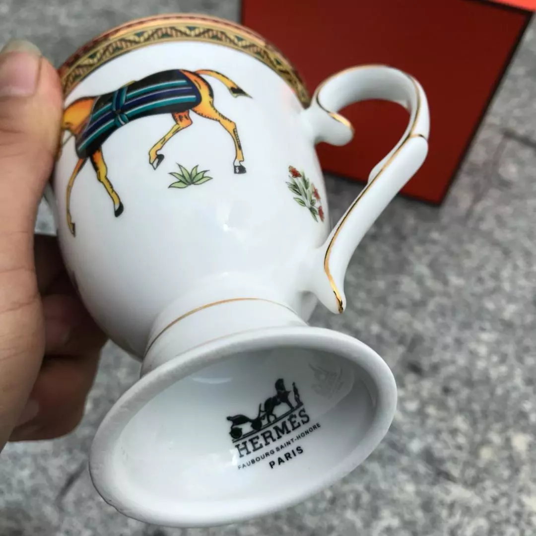 贸易公司尾单全新爱马仕Hermes 24K镀金咖啡杯套装 贸易公司尾单全新爱马仕Hermes 24K镀金咖啡杯套装