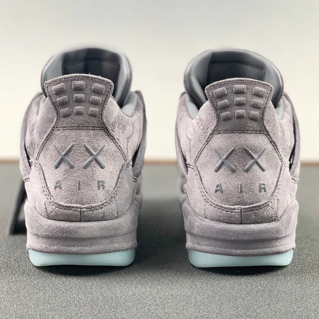 乔丹/KAWS x Air Jordan 4 Cool Grey Aj4 乔丹四代鹿皮男子篮球鞋 930155-003