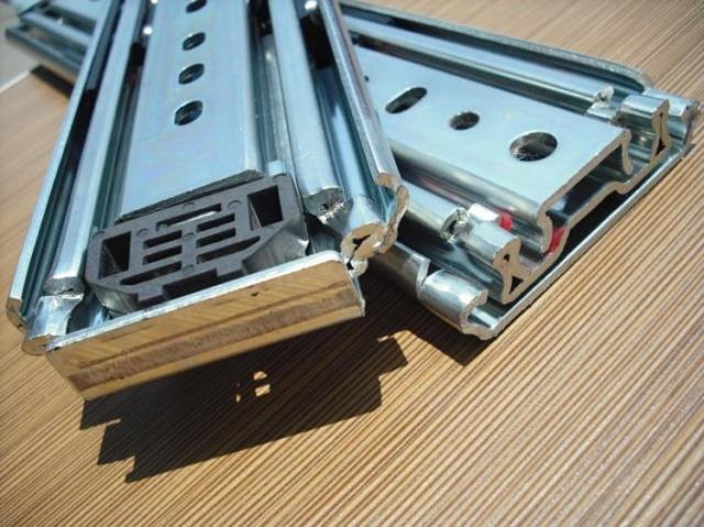 工业用重型滑轨,工业重型滑道导轨,工业重型滑轨1000kg_大山谷图库