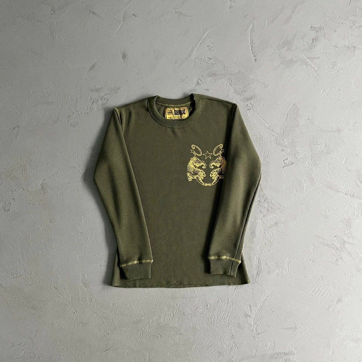 Evil-bright-line double tigers compete for stars | JadeShip.com