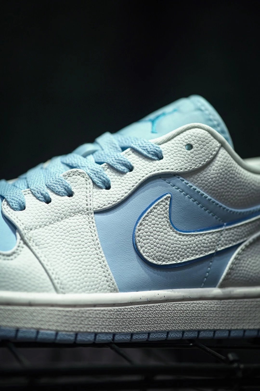 🔑N370310 【公司级 Air Jordan 1 Low "Ice Blue" 蓝白】 AJ1低帮休闲板鞋 同步官方配色 公司原鞋购回重新打版开模 拒绝公底 购置公司货号：DV1299-104