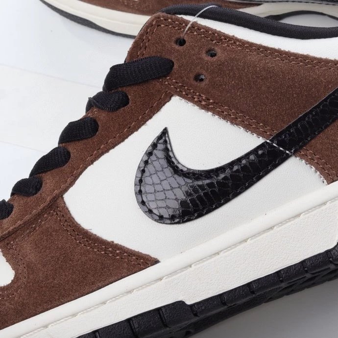 Nike SB Dunk Low Pro "Trail End Brown" "Suede Brown White Black Snake ...