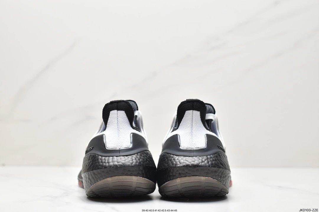 阿迪达斯 Adidas Ultraboost 22 UB22 中国年 白黑 透气 舒适 软弹 耐磨 运动鞋 低帮 跑步鞋 休闲鞋 男鞋 GW1915